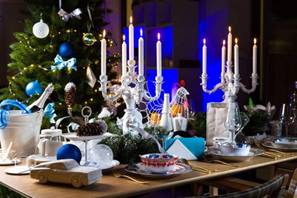 Интересные варианты сервировки новогоднего стола 2020: 50 красивых идей ...
